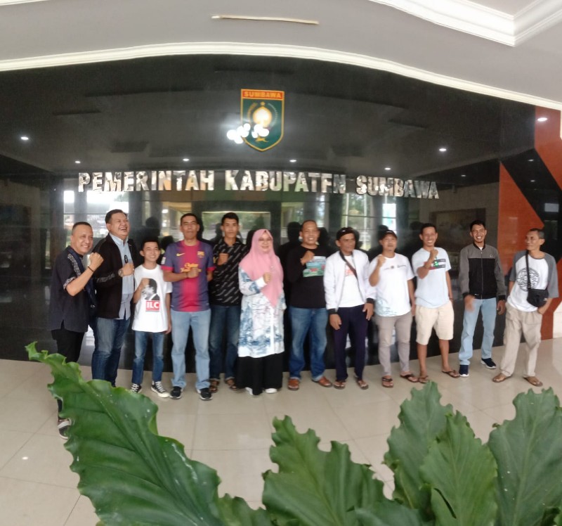 PWI Sumbawa Kirim 20 Atlit Seleksi Porwanas, Wabup : Jaga Kekompakan ...